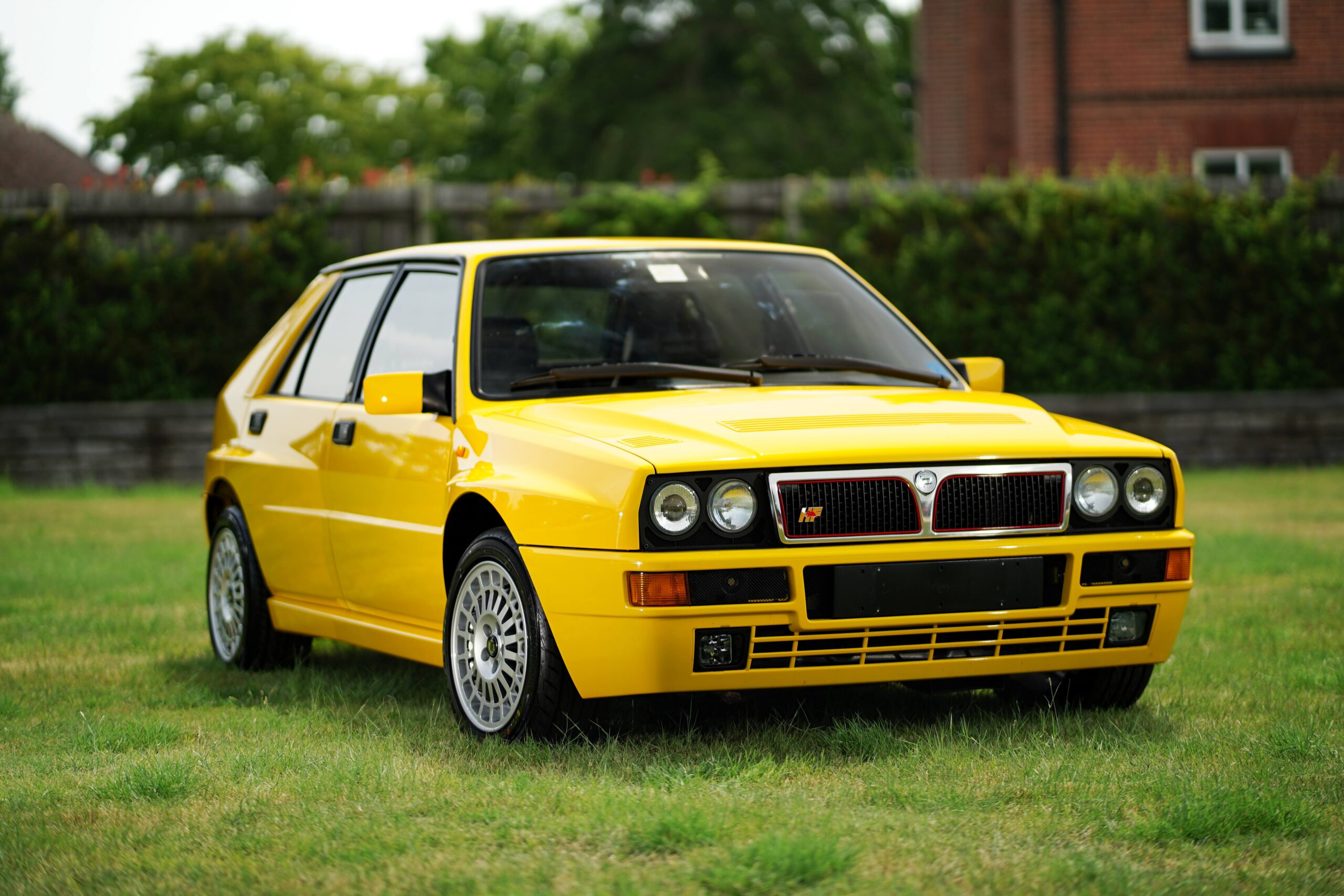 Lancia Delta EvoI Ferrari Giallo-fly | Automoda