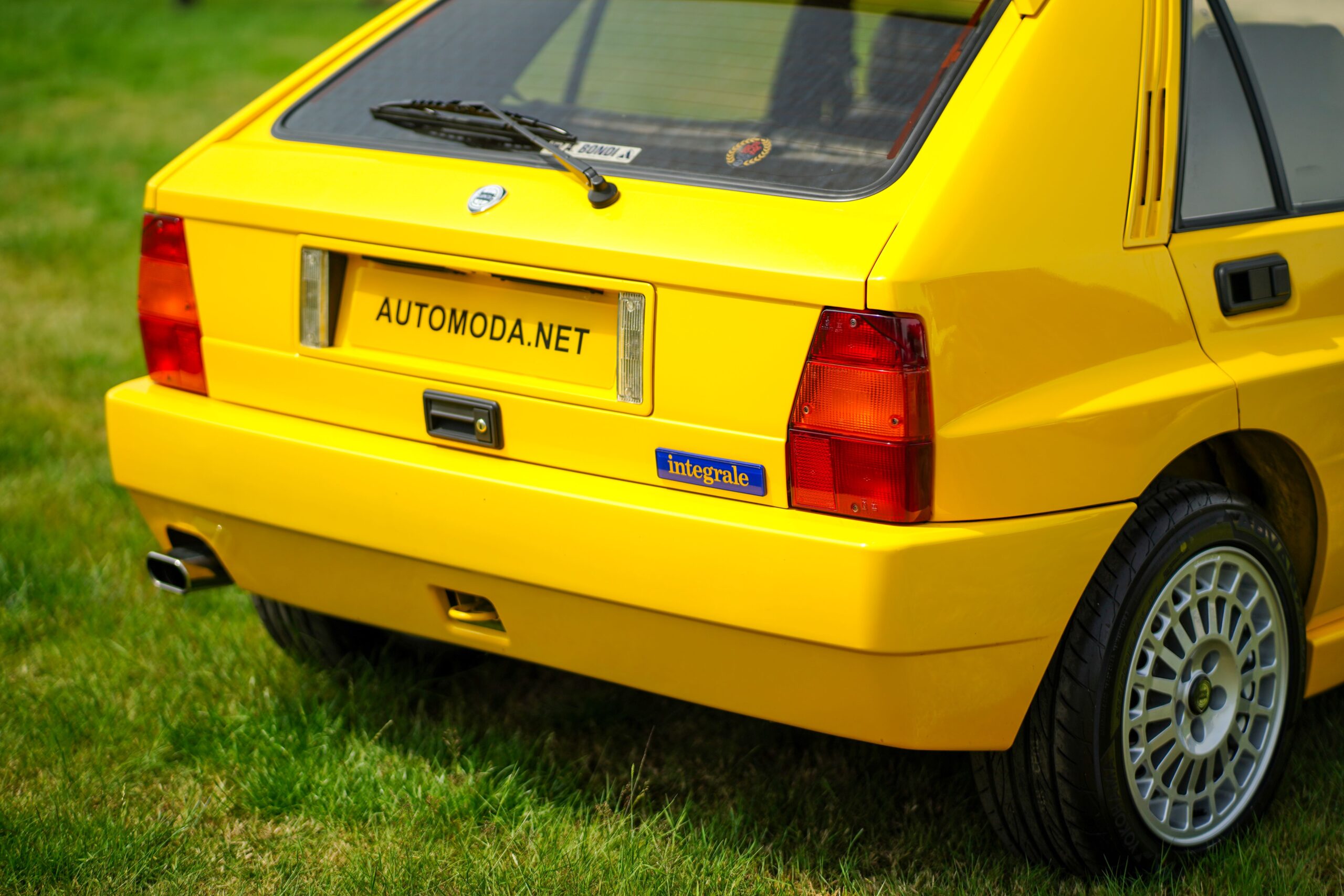 Lancia Delta EvoI Ferrari Giallo-fly | Automoda