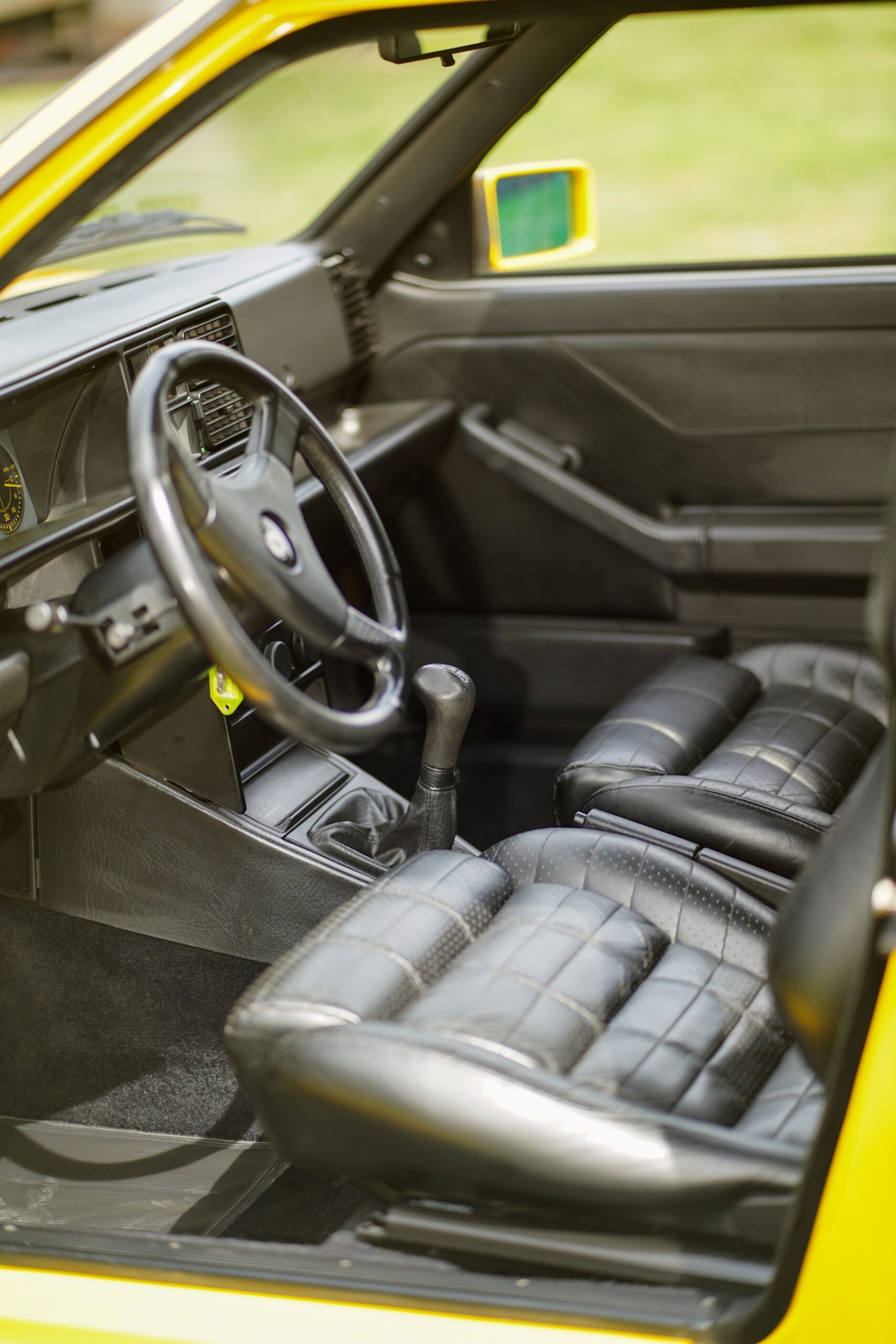 Lancia Delta EvoI Ferrari Giallo-fly | Automoda